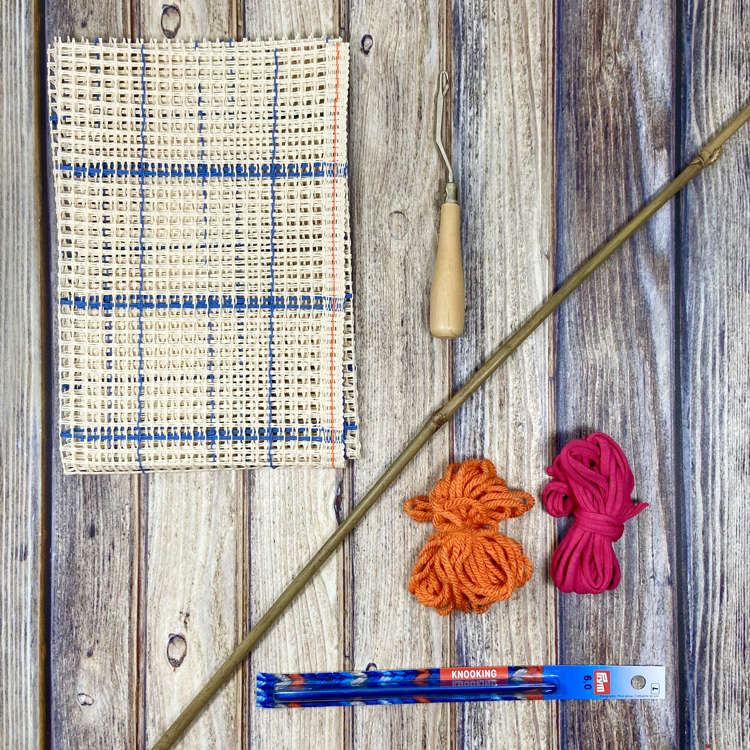 Tea and Crafting – Latch Hook Wall Hanging – The Inquisitive Bee